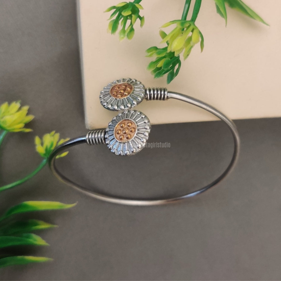 "Vamika" Silver Look Alike Dual Tone Bracelets – The Beta Girl Jewellery
