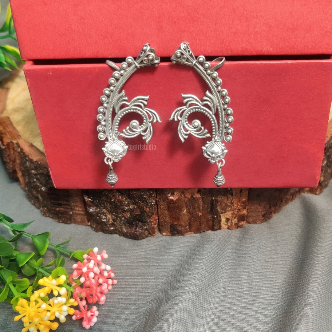 "Chaya" Silver Look Alike Oxidized Earcuff – The Beta Girl Jewellery